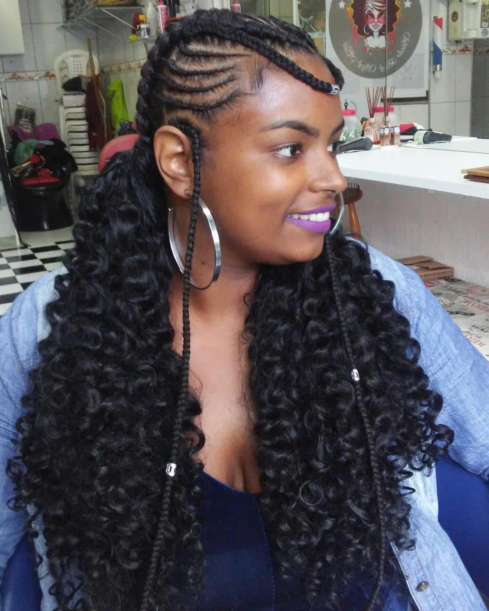 Penteados afros: 80 fotos cheias de estilo e significado para arrasar