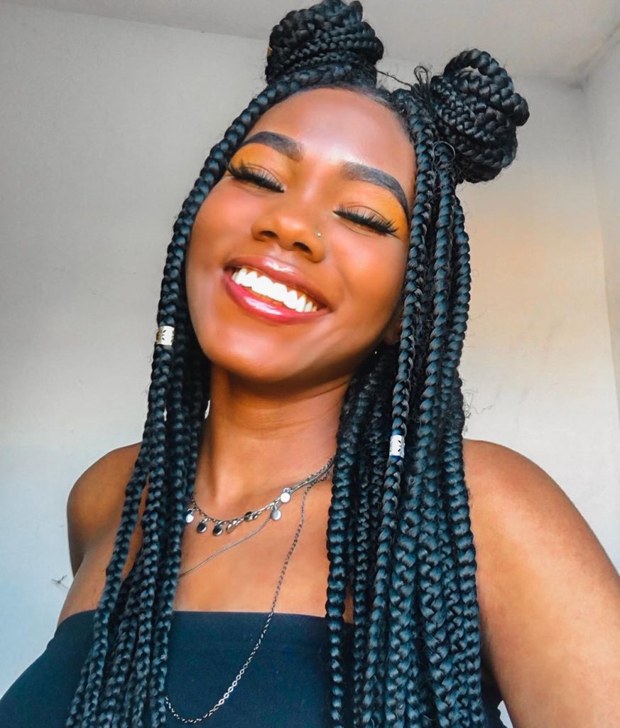 Penteados afros: 80 fotos cheias de estilo e significado para arrasar