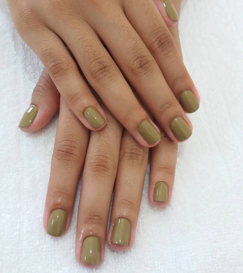 40 ideias de unhas simples para completar o visual facilmente