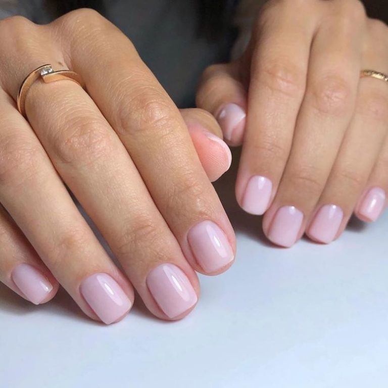 40 ideias de unhas simples para completar o visual facilmente