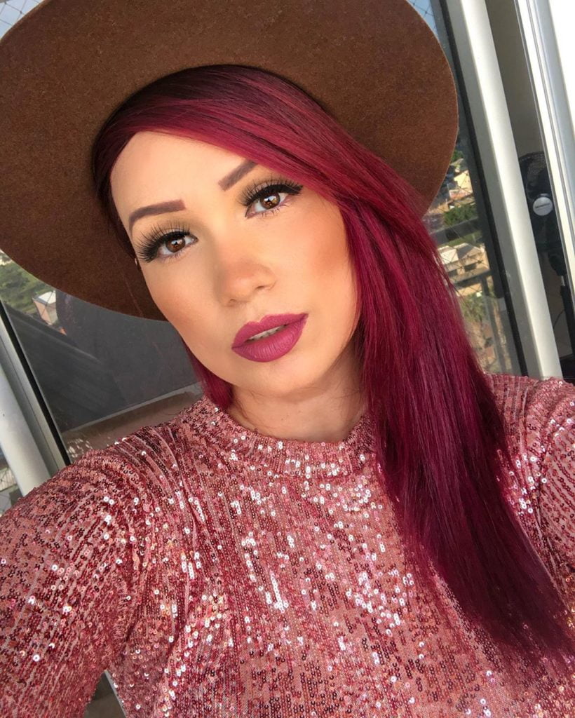 Cabelo marsala: conheça a cor do momento que é puro estilo