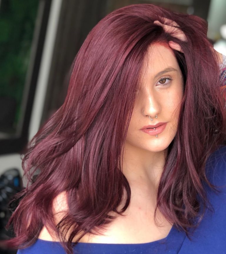 Cabelo marsala: conheça a cor do momento que é puro estilo