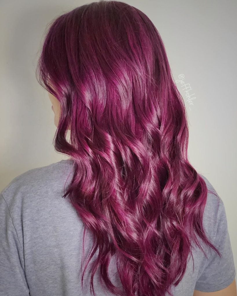 Cabelo marsala: conheça a cor do momento que é puro estilo