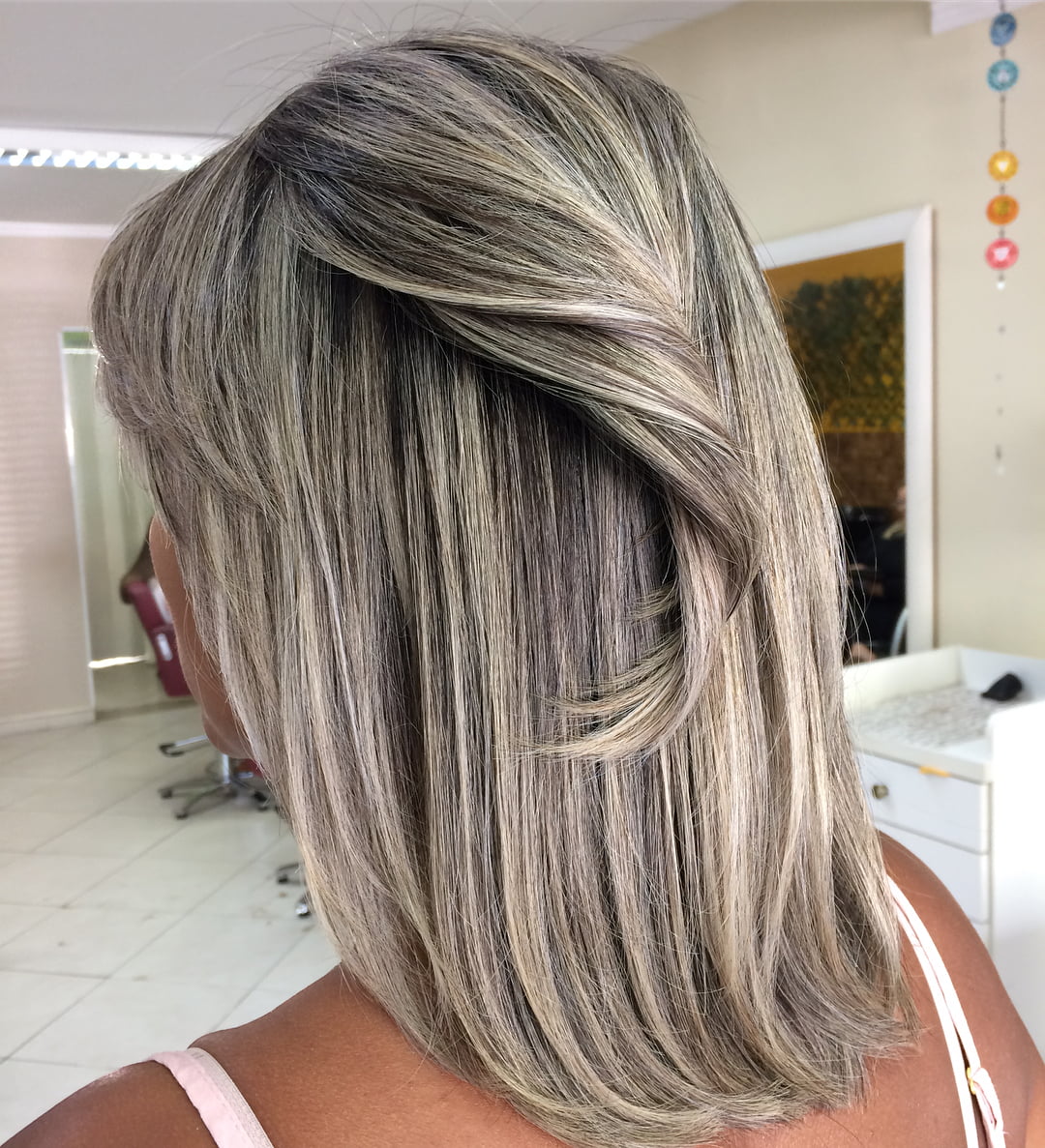 Luzes platinadas: 30 motivos para você correr direto para o salão