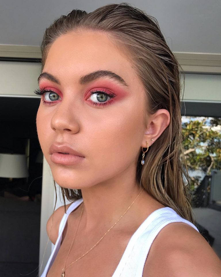 Maquiagem rosa: 40 FOTOS e passo a passo para acertar na produção