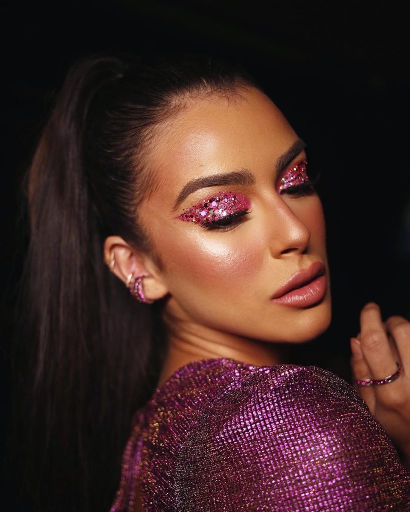 Maquiagem rosa: 40 FOTOS e passo a passo para acertar na produção