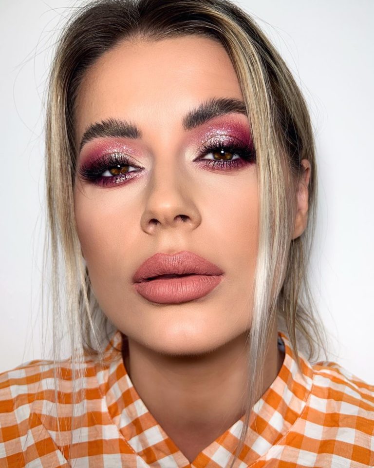Maquiagem rosa: 40 FOTOS e passo a passo para acertar na produção