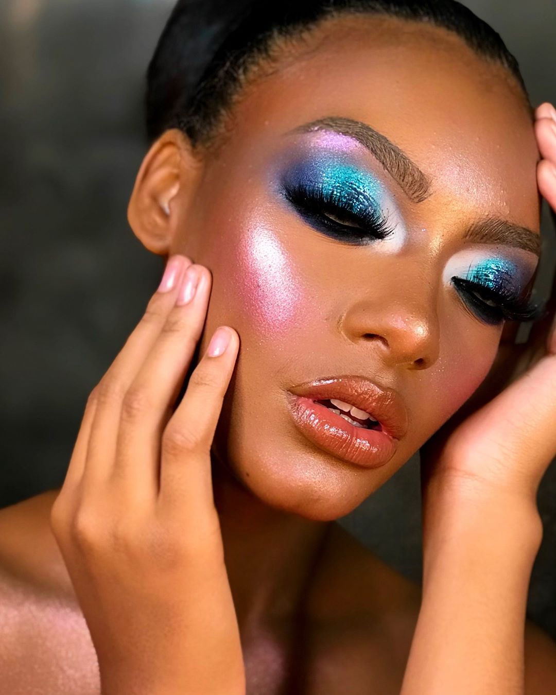 Maquiagem azul: 45 ideias da make que voltou com tudo