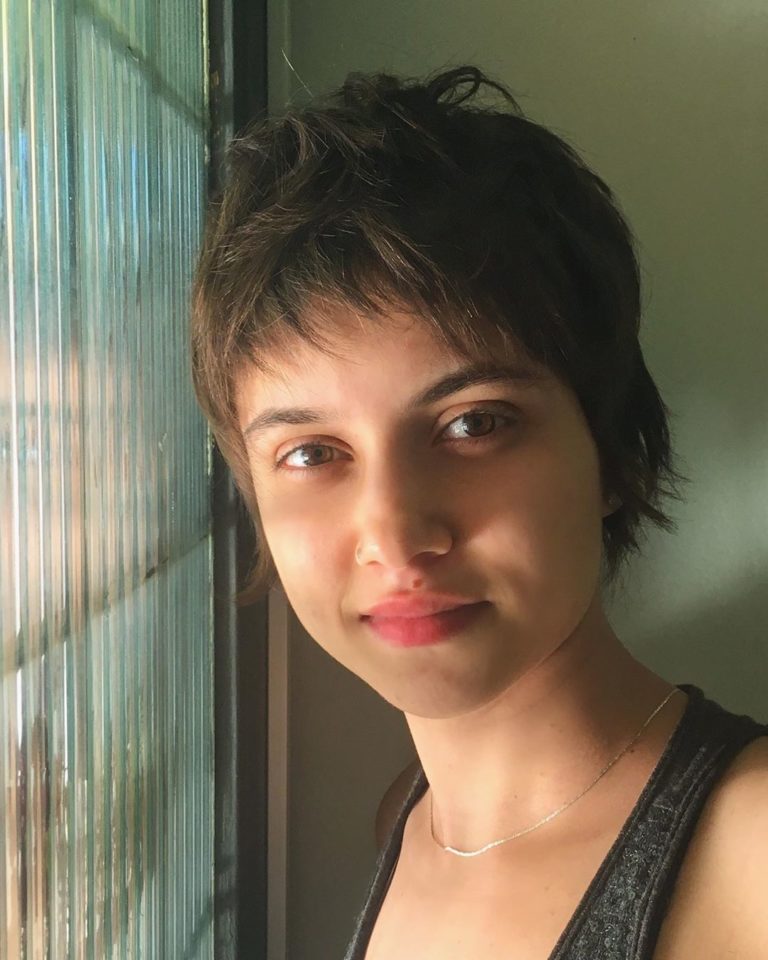 Franja desfiada: 40 ideias para deixar o seu corte cheio de estilo