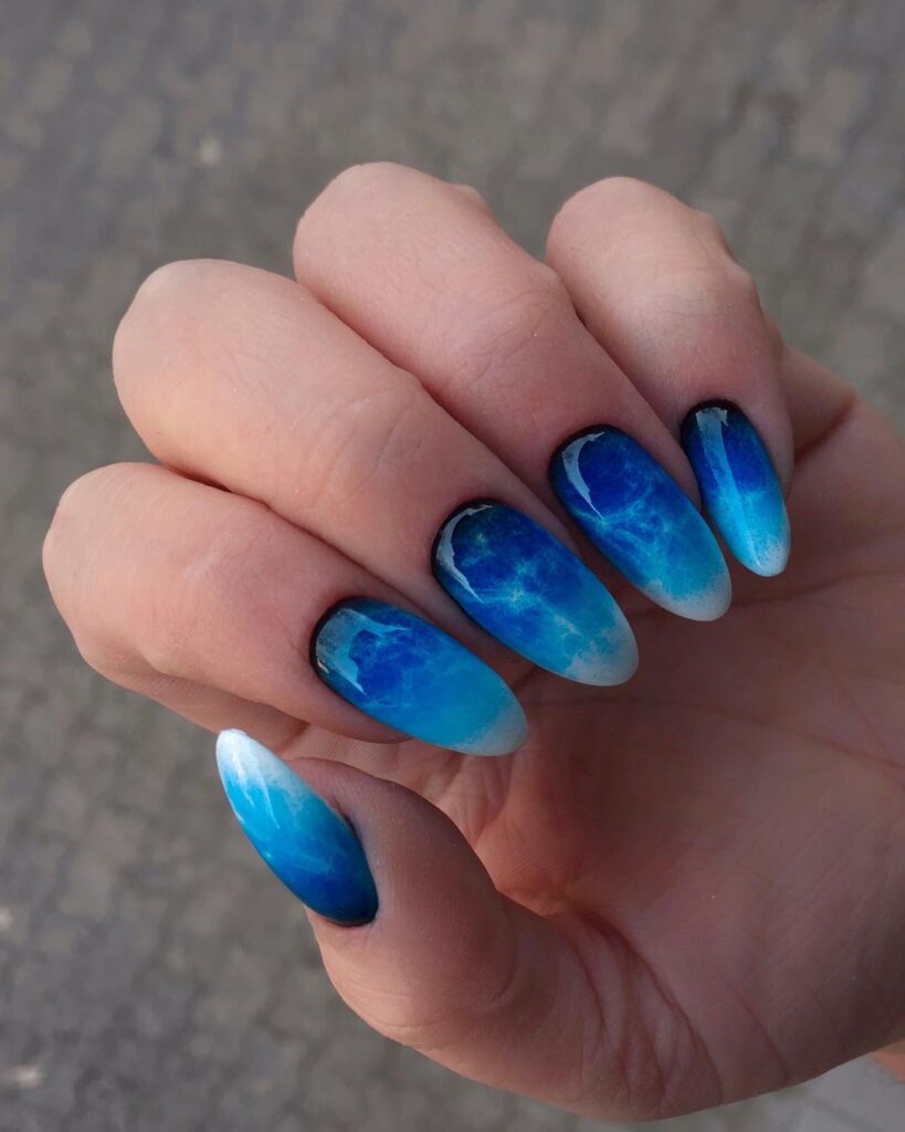 Unhas degradê: 80 FOTOS e passo a passo para apostar nessa nail art