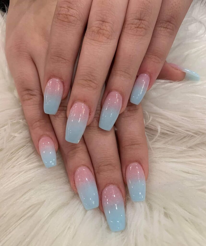Unhas degradê: 80 FOTOS e passo a passo para apostar nessa nail art