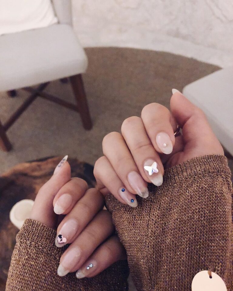 Unhas delicadas: inspirações cheias de charme e estilo [50 FOTOS]