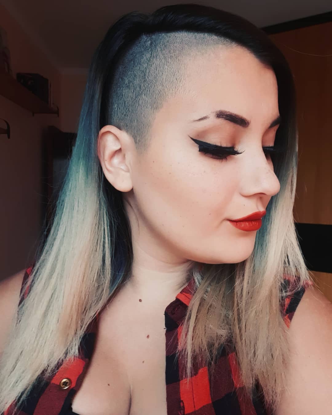Sidecut: o que é + 50 fotos poderosas para ousar com autenticidade