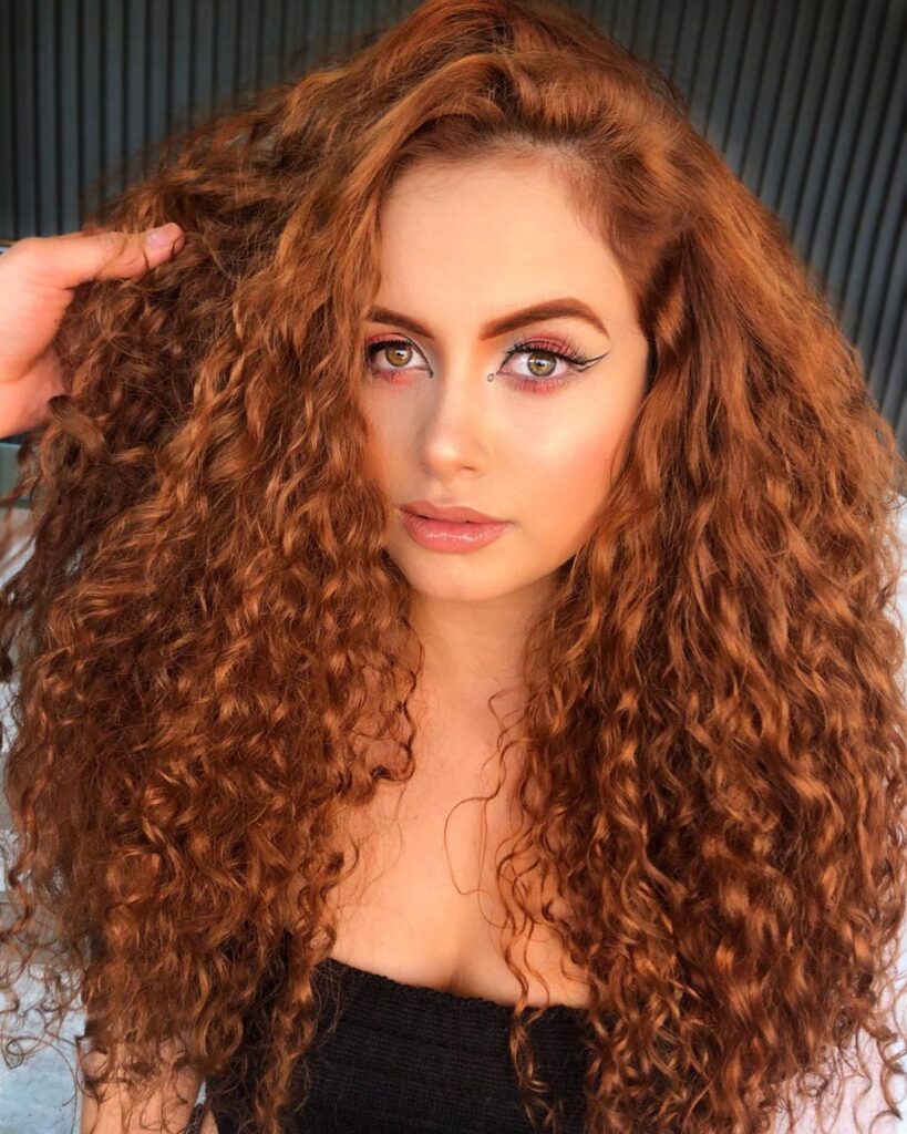 Cabelo cacheado ruivo: 40 fotos + tutoriais e dicas de cuidados
