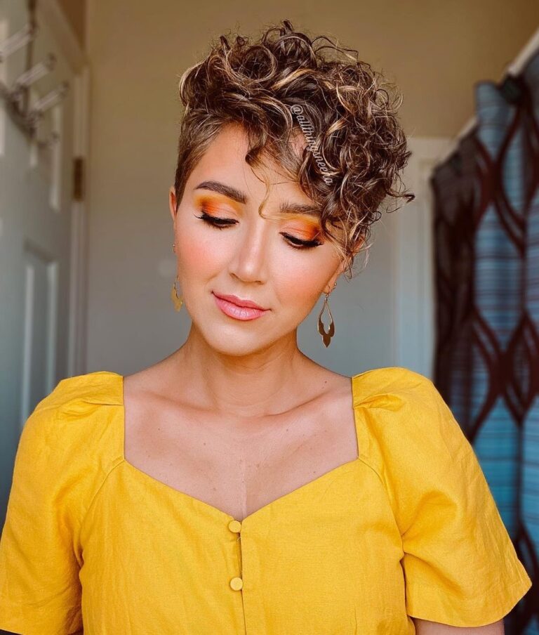 Pixie cut cacheado: 40 fotos incríveis, dicas e cuidados essenciais