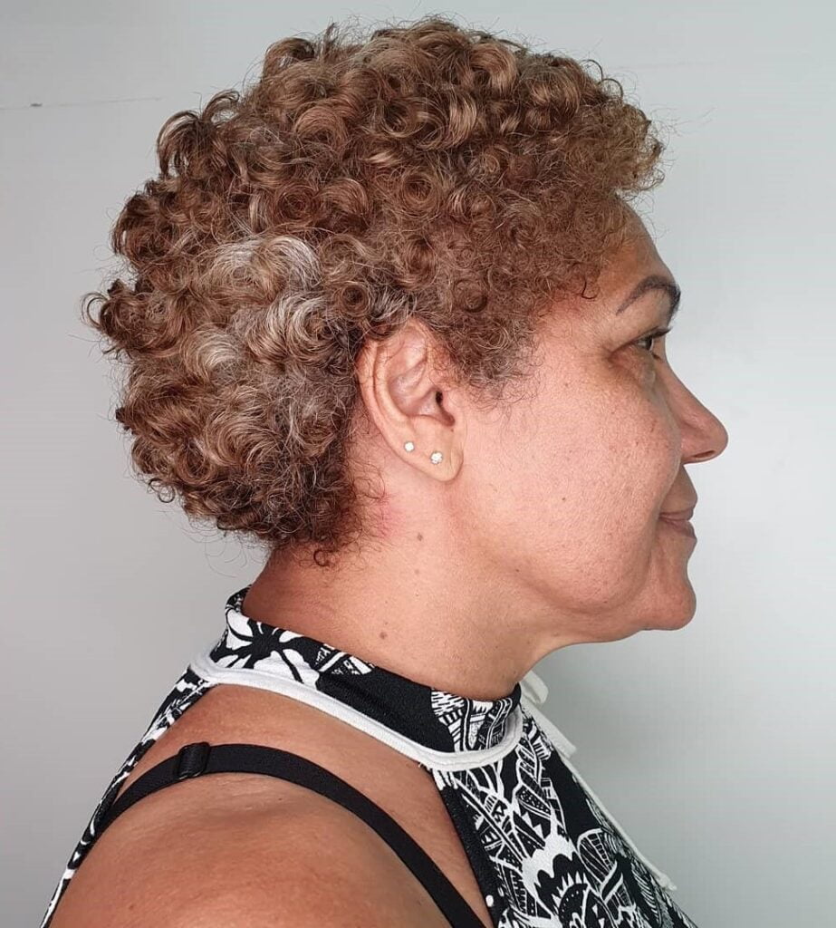 Pixie cut cacheado: 40 fotos incríveis, dicas e cuidados essenciais
