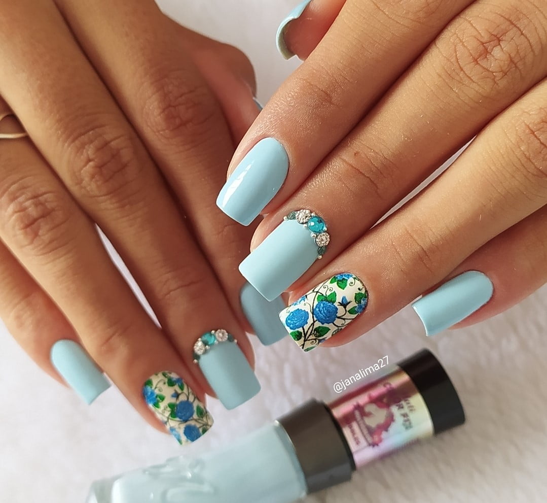 Unhas decoradas em azul: 60 inspirações e tutorias para explorar o tom