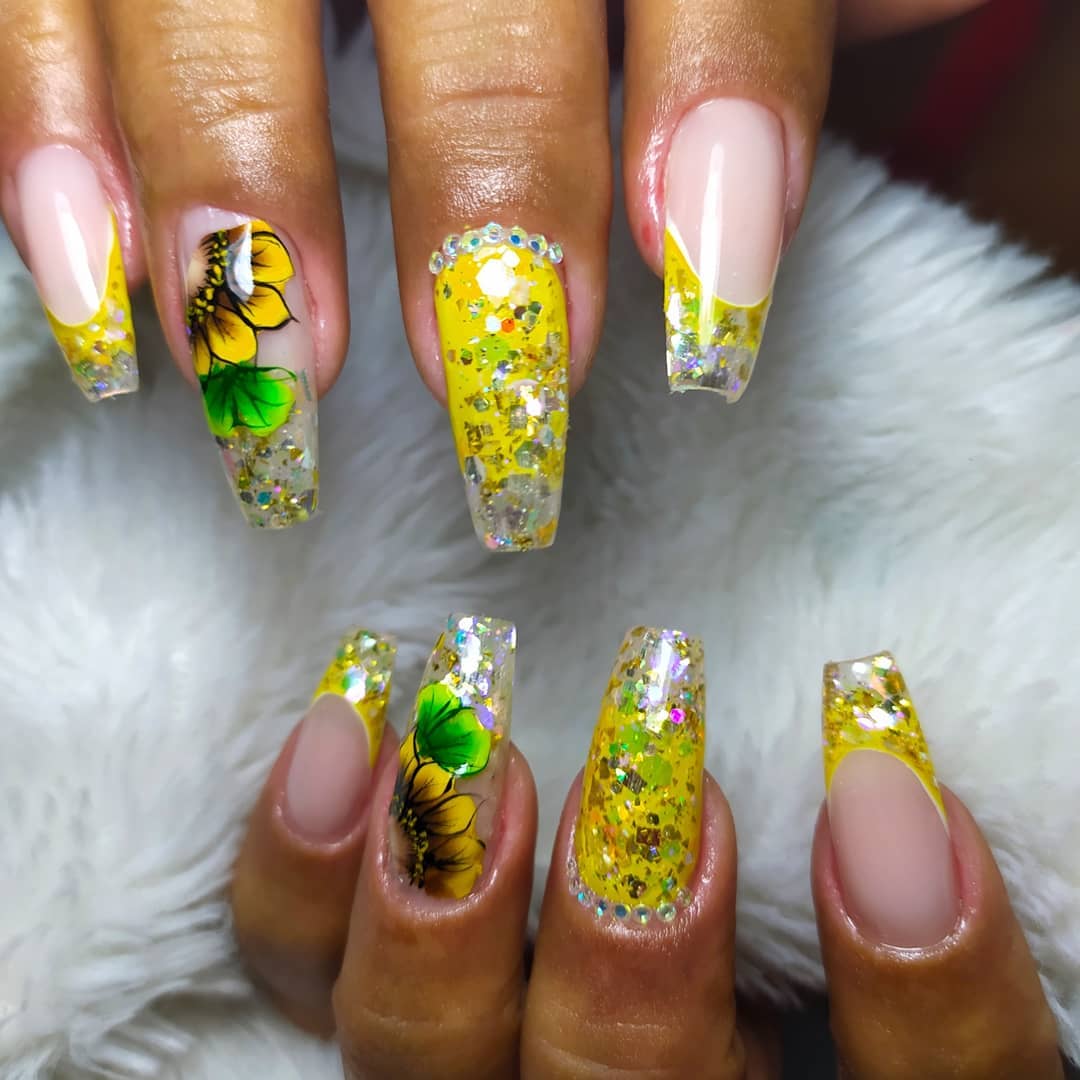 Unhas encapsuladas: o que é + 50 modelos para se insipirar