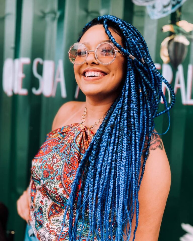 Box braids azul: 35 fotos e tutoriais para ter tranças arrasadoras