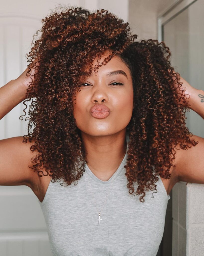 Franja longa: 50 fotos e 4 tutorias para deixar seus cabelos lindíssimos