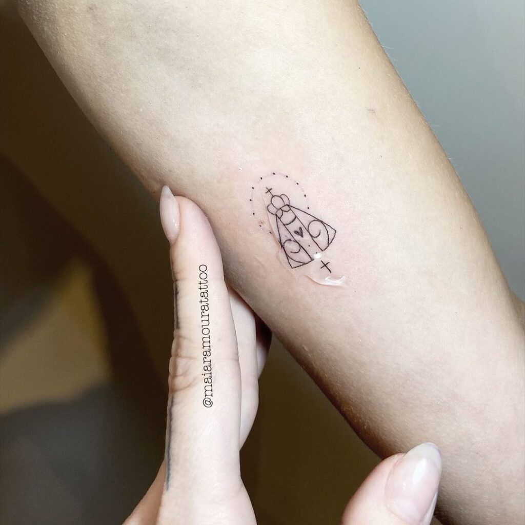 Tatuagem minimalista: 100 ideias para marcar a pele com estilo