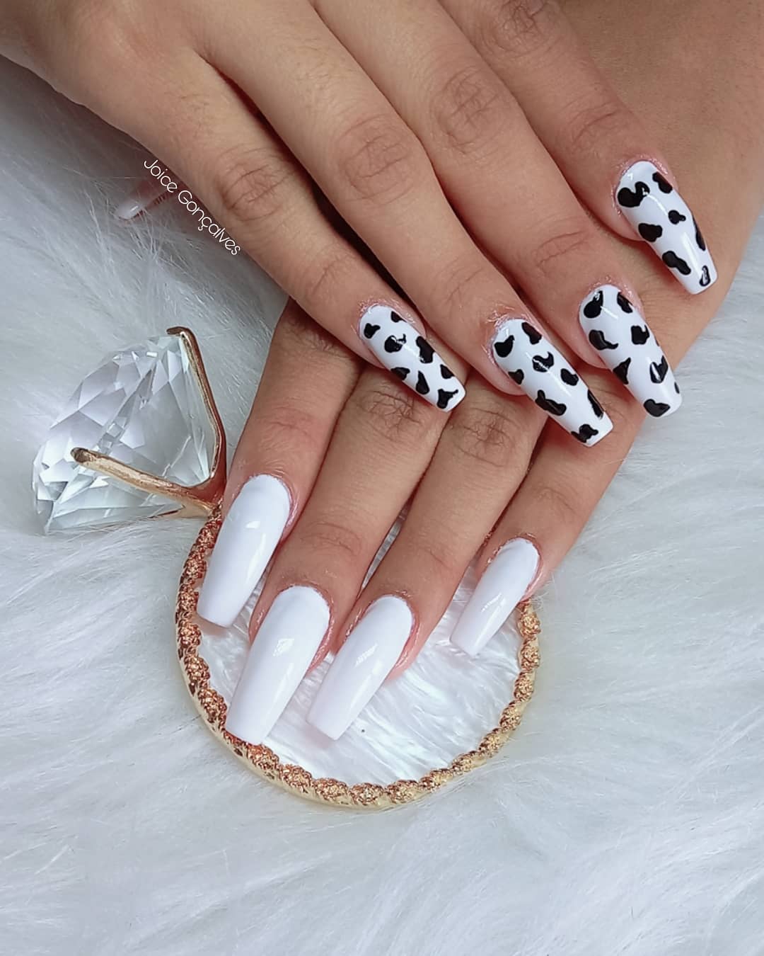 Unhas decoradas em preto e branco: 60 ideias + tutoriais para arrasar