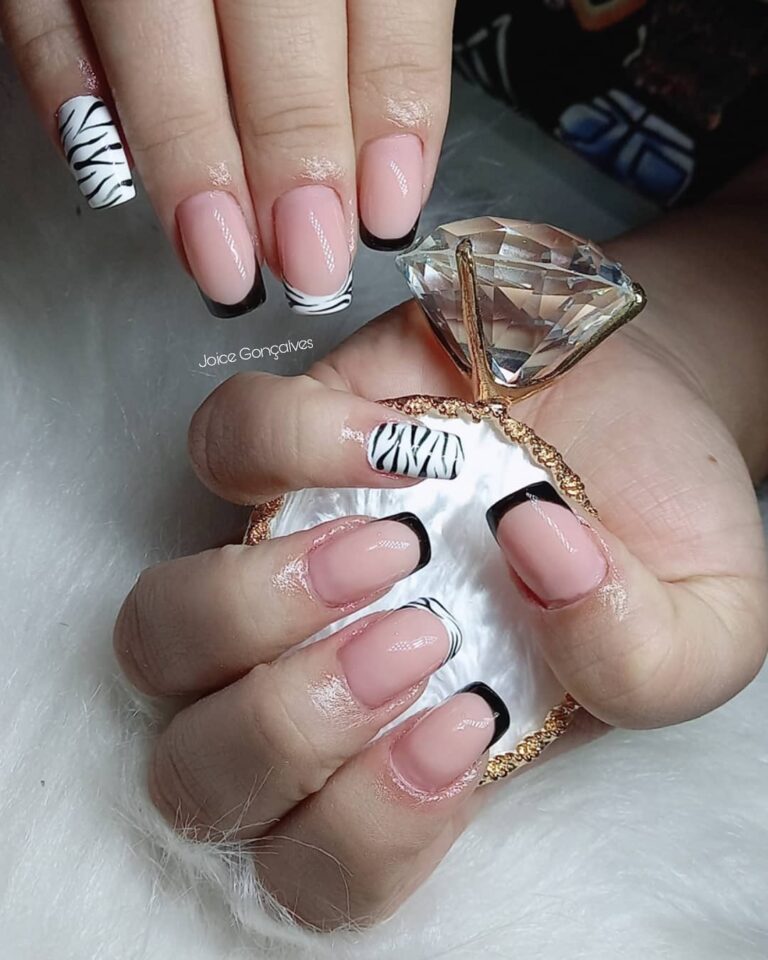 Unhas decoradas em preto e branco: 60 ideias + tutoriais para arrasar