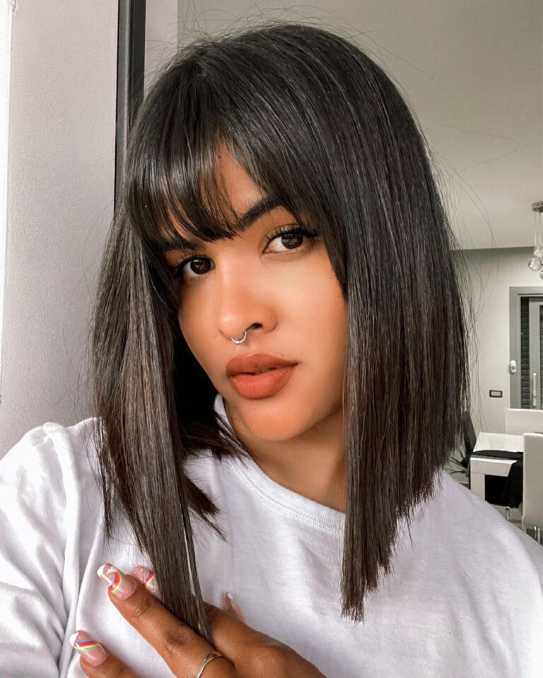 Long bob liso: 30 fotos que provam toda a beleza desse corte