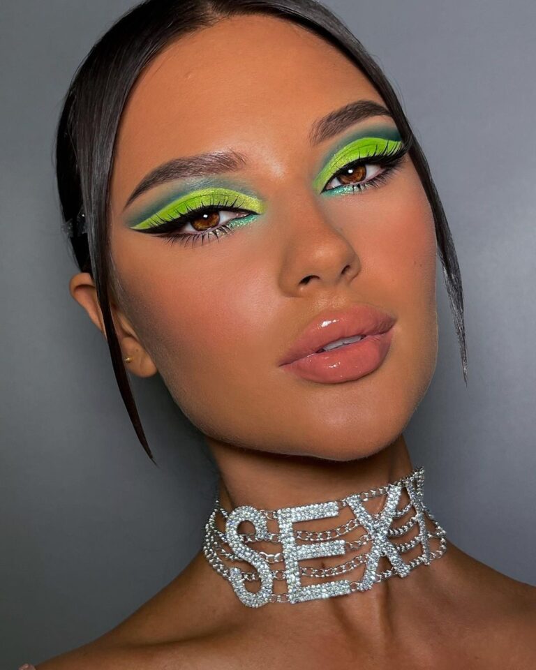 Maquiagem neon: 40 ideias para quem ama ser autêntico