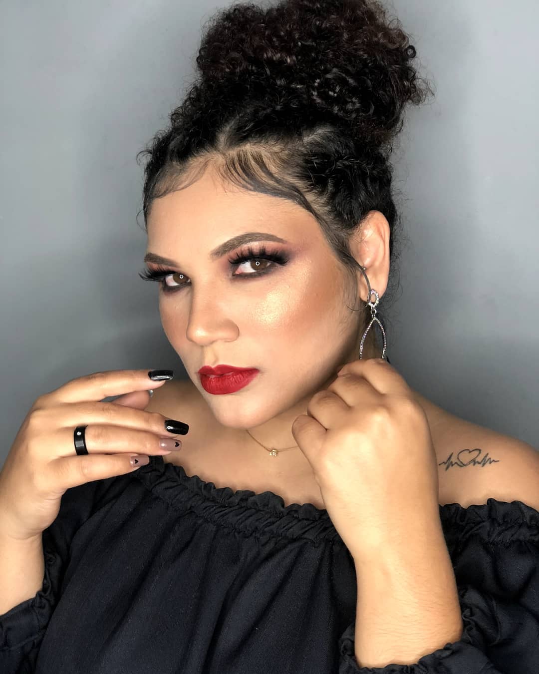 Maquiagem preta: 40 fotos para inspirar sua produção