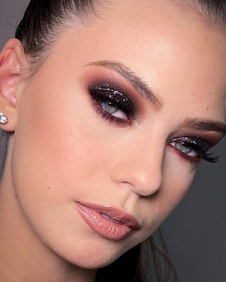 Maquiagem preta: 40 fotos para inspirar sua produção