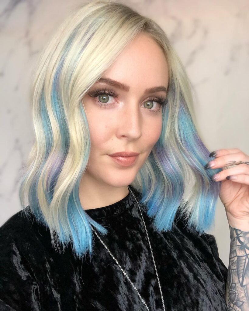 Mechas azuis: tutoriais e 50 fotos para repaginar o visual