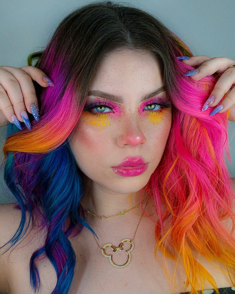 Mechas coloridas: 50 ideias + tutorias para ousar nos fios