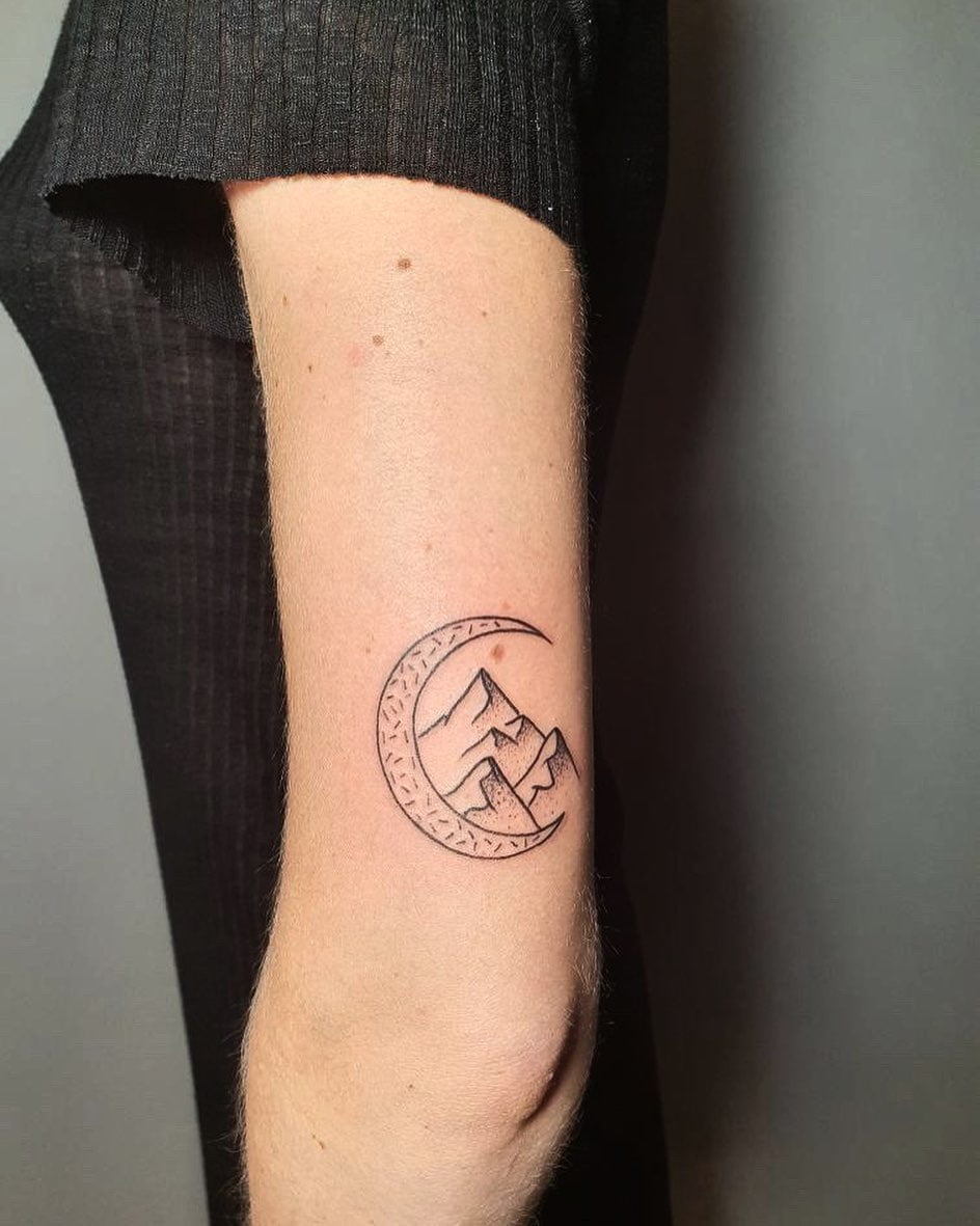 Tatuagem de lua: 70 modelos com muita estilo para inspirar