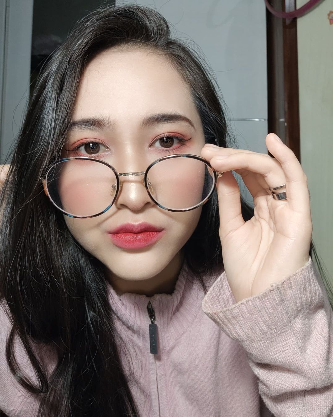 Maquiagem coreana: 30 ideias + tutoriais para fazer a sua