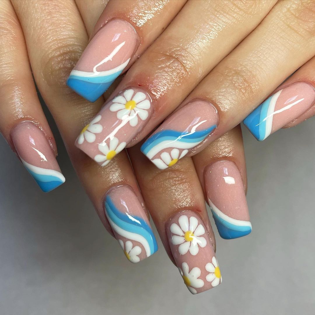 Esmalte azul-claro: 45 fotos + melhores marcas para testar