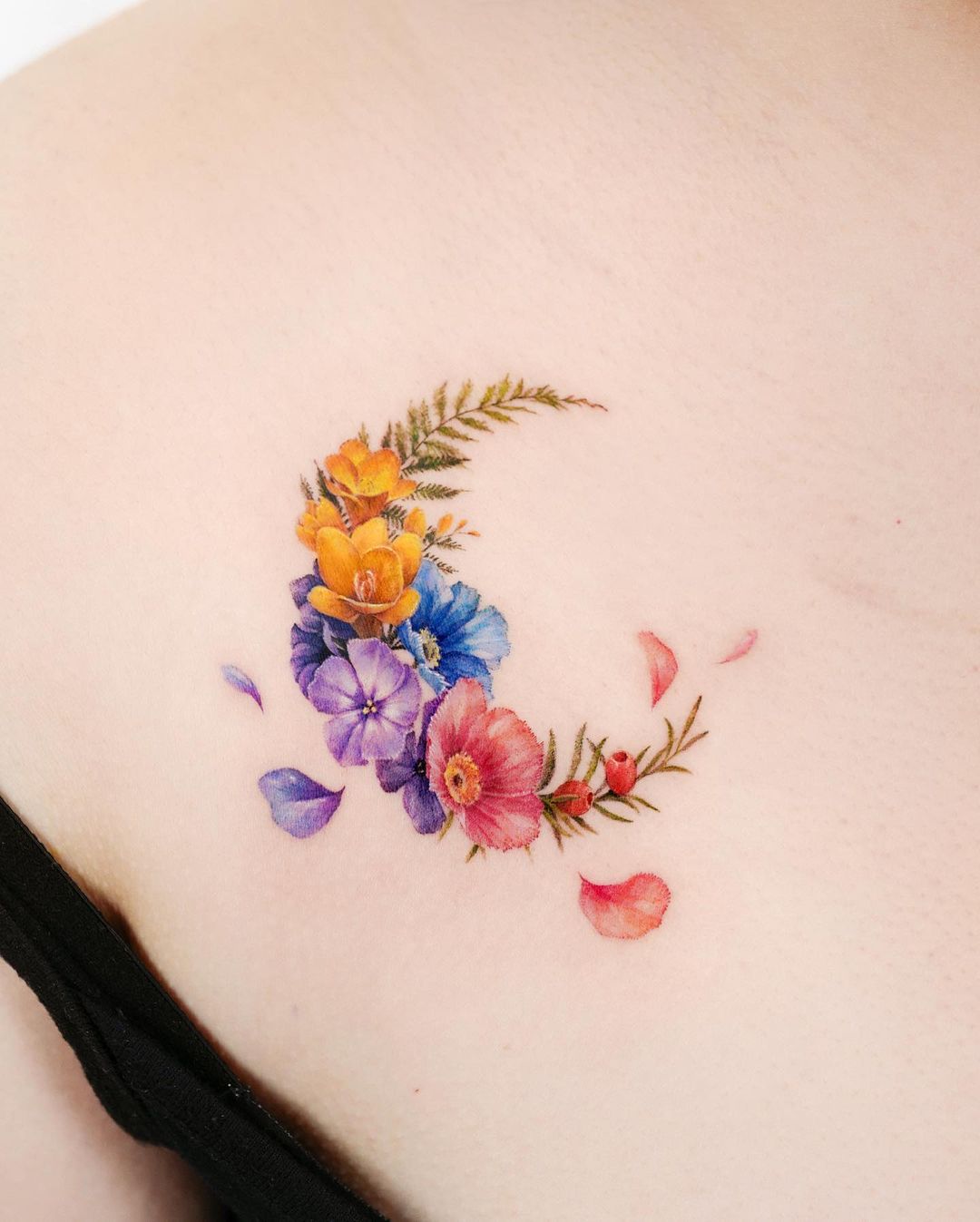 Tatuagem de flor: 70 ideias para usar como inspiração
