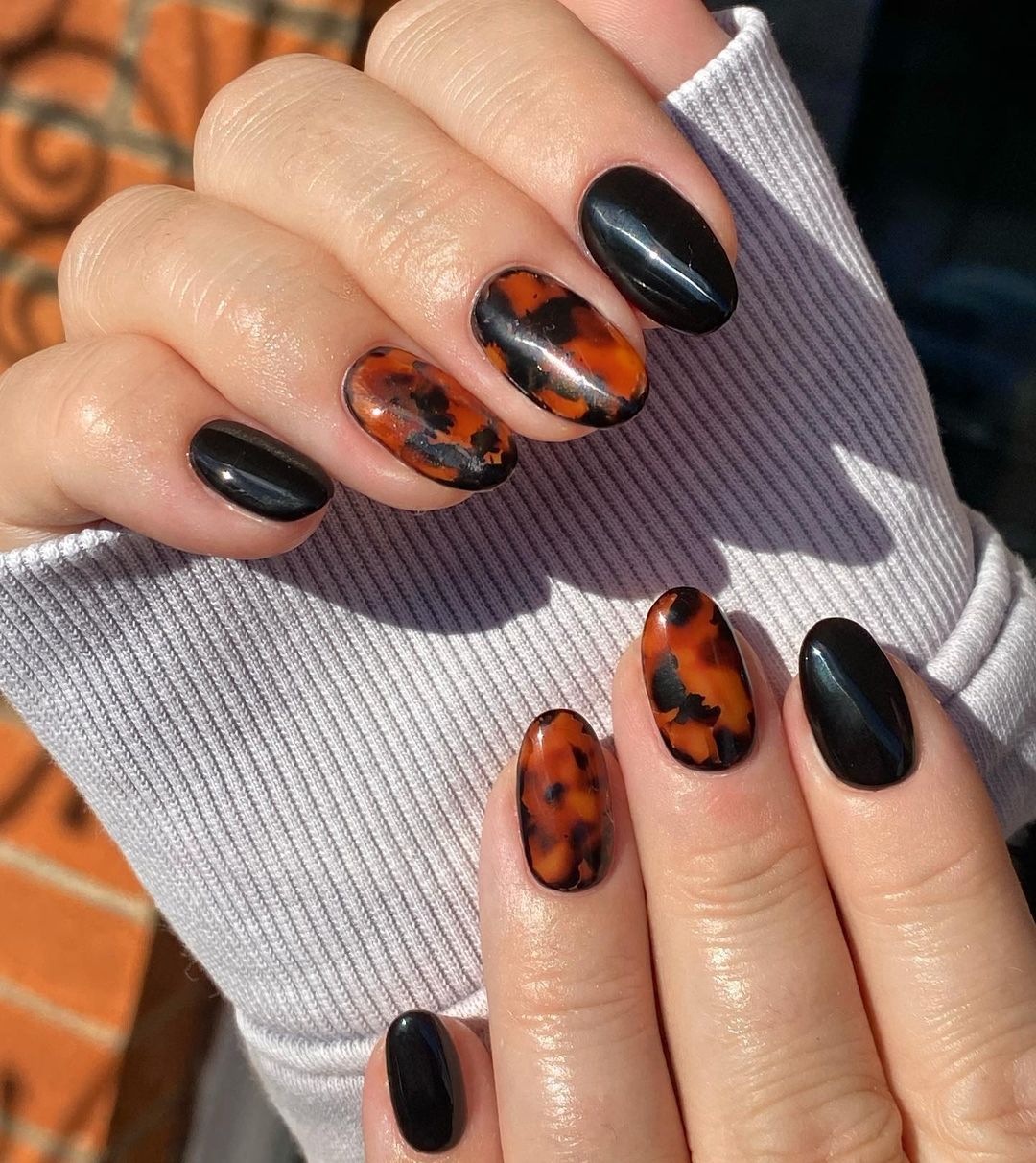 Unhas redondas: 30 ideias + vídeos para aderir a tendência