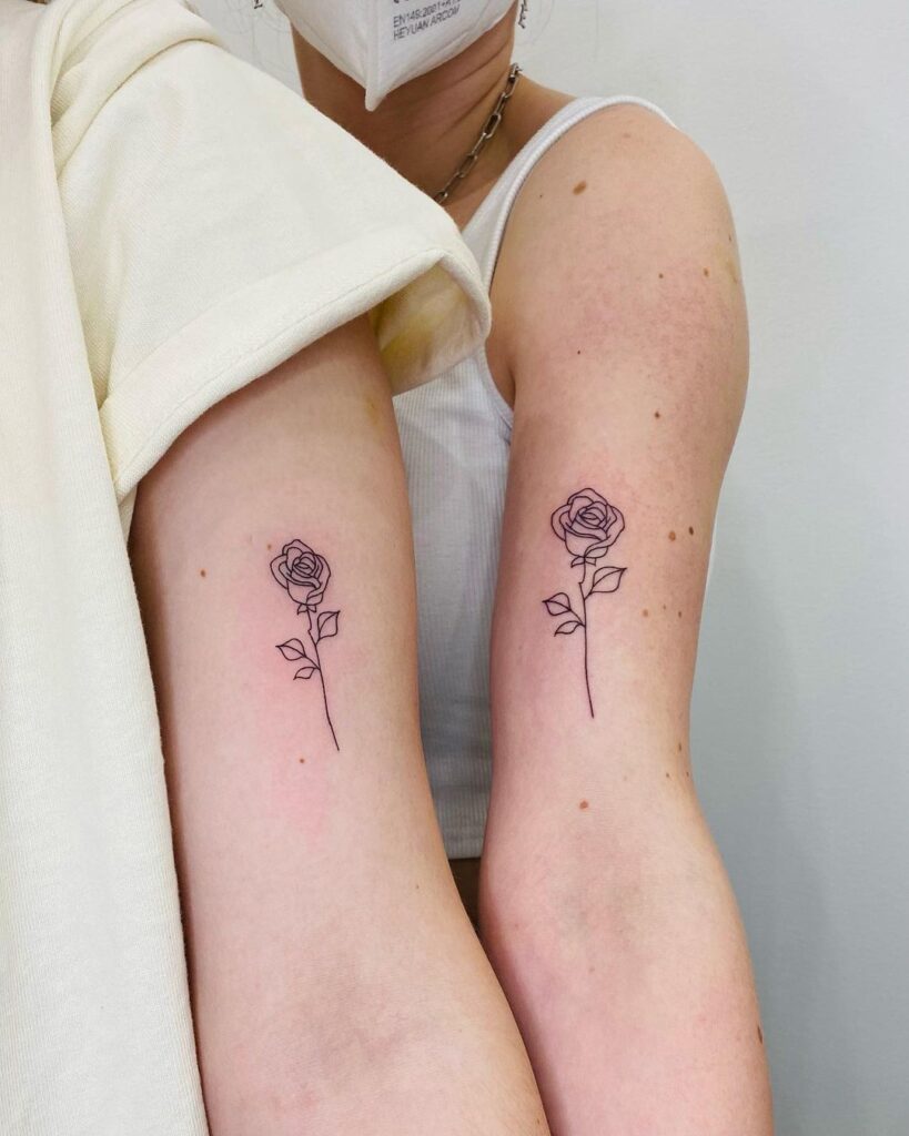 Tatuagem de rosa: 125 opções de desenho para inspirar você