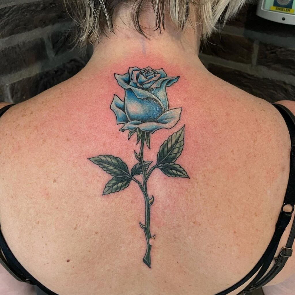 Tatuagem de rosa: 125 opções de desenho para inspirar você