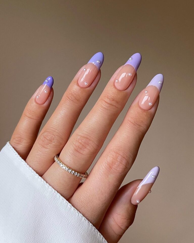 Unhas claras decoradas: 90 ideias e tutoriais incríveis
