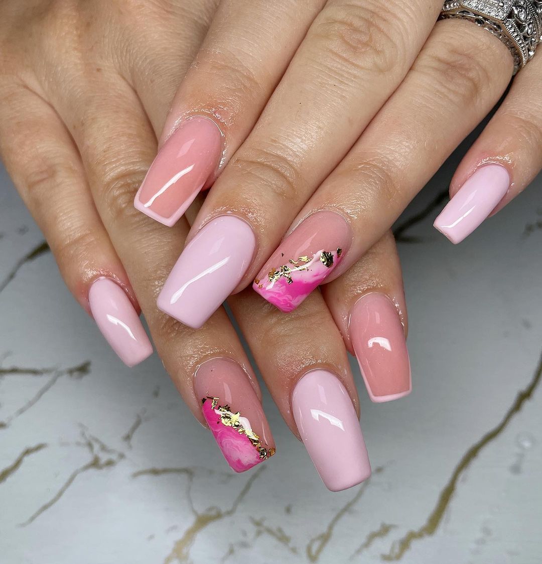Unhas claras decoradas: 90 ideias e tutoriais incríveis
