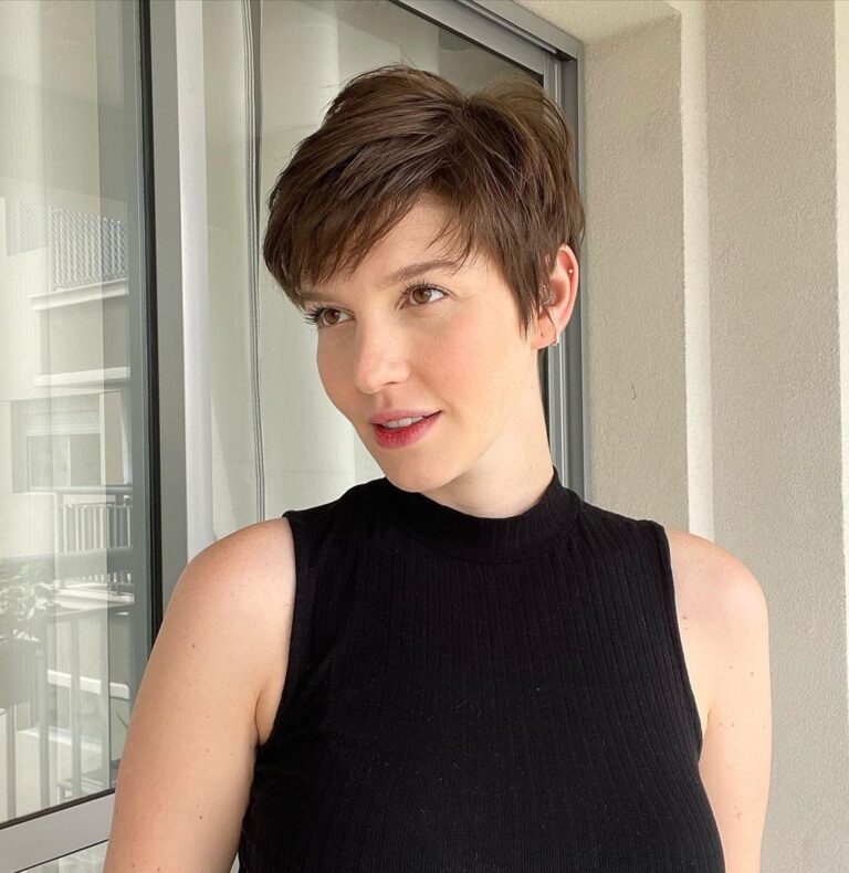 Cabelo curto liso: 70 cortes para um visual cheio de atitude