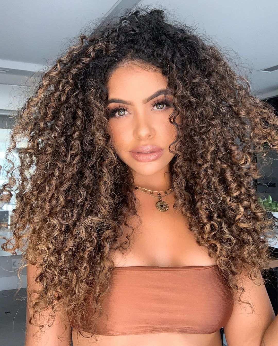 Cabelo cacheado longo: 50 lindas fotos + dicas de cuidados