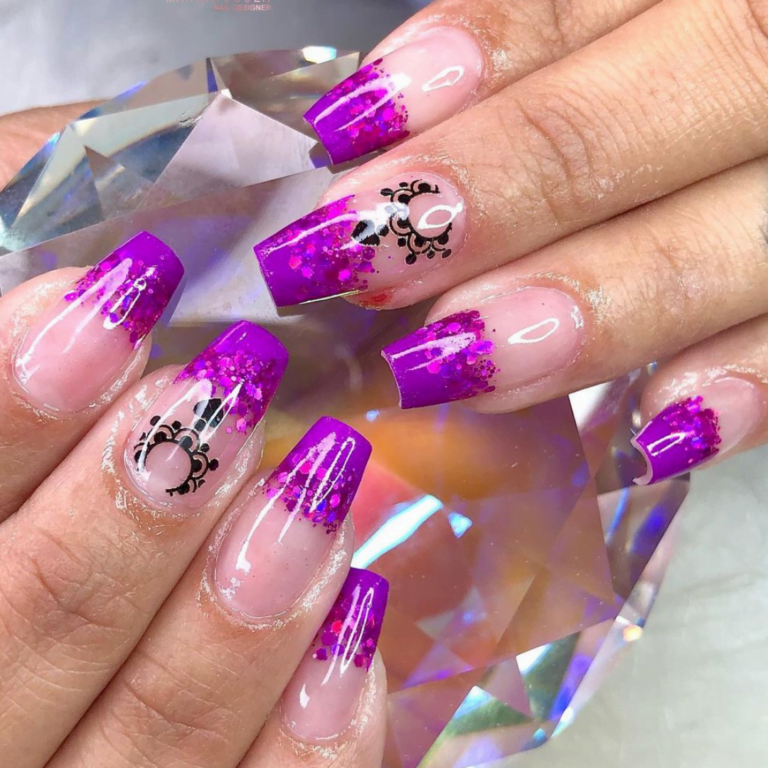 Esmalte roxo: 60 fotos arrasadoras para apostar nessa cor