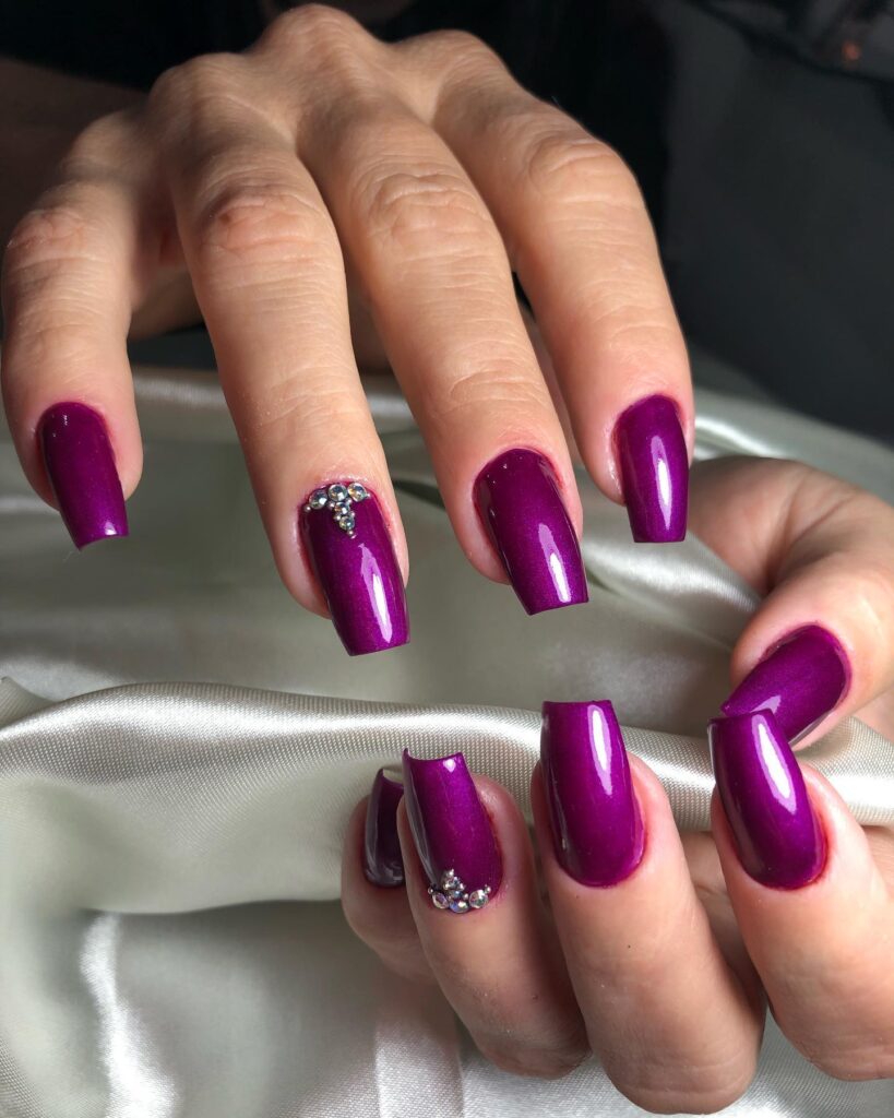 Esmalte roxo: 60 fotos arrasadoras para apostar nessa cor