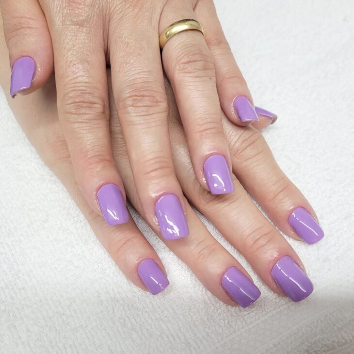 Esmalte roxo: 60 fotos arrasadoras para apostar nessa cor