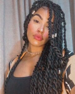 Trança twist: o que é, dicas de cuidado e tutoriais