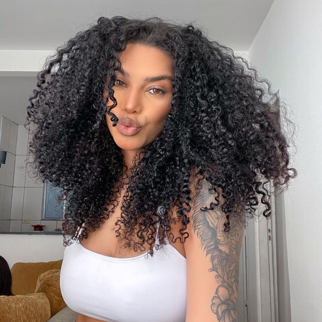 Cabelo preto: inspirações, dicas profissionais e vídeos