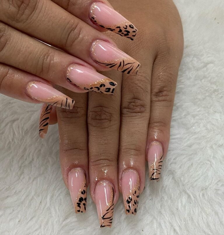 Unhas acrigel: o que é, dicas, inspirações e tutoriais